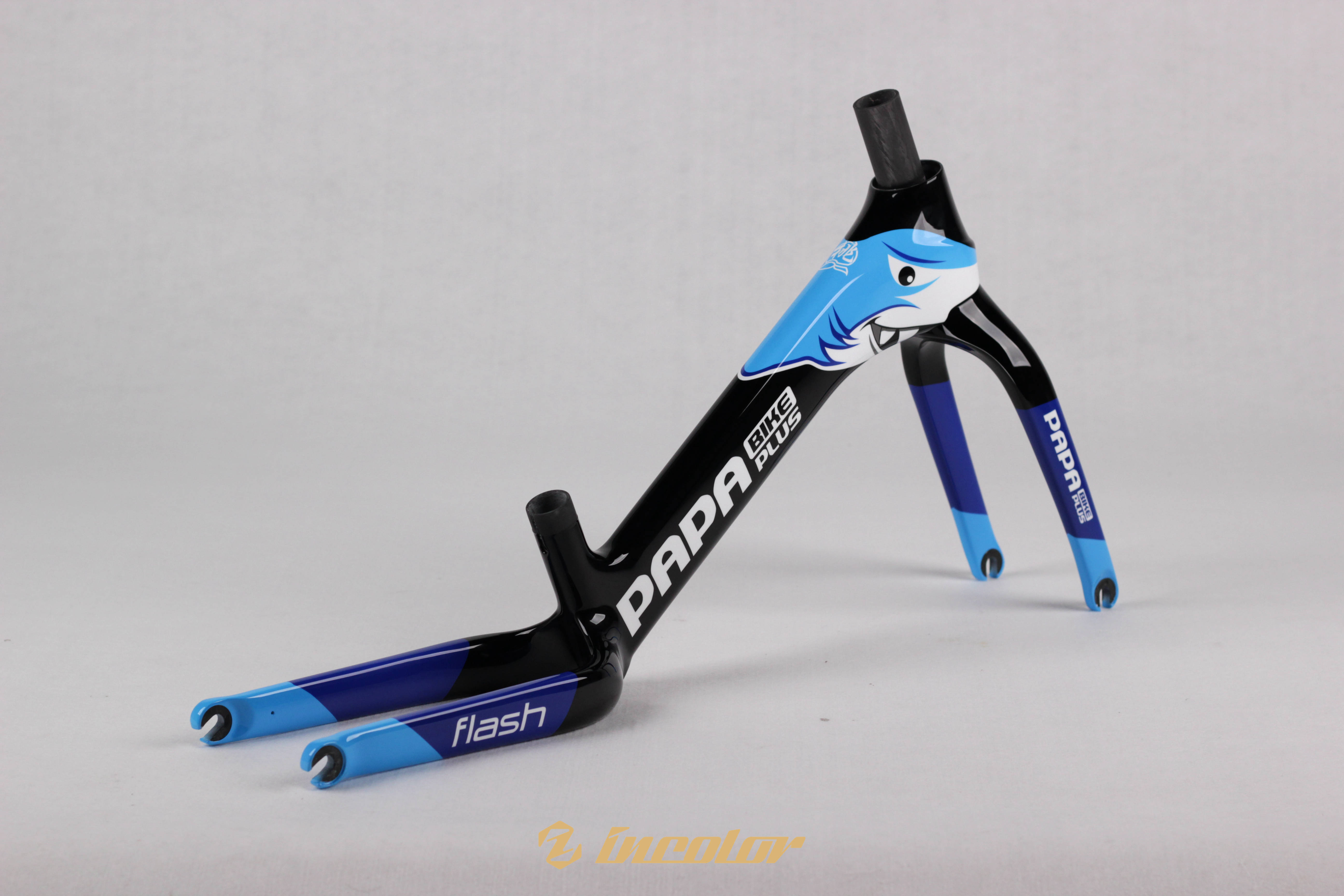 1580 PAPA-Bike Flash 平衡车 亮面黑底蓝鲨鲨鱼主题涂装 - incolor，精彩无处不在！